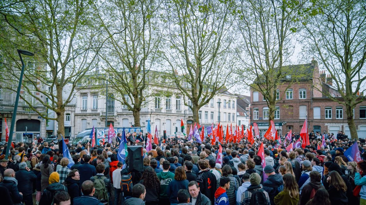 À Lille, plus de 1000 personnes au rassemblement de LFI contre la ...